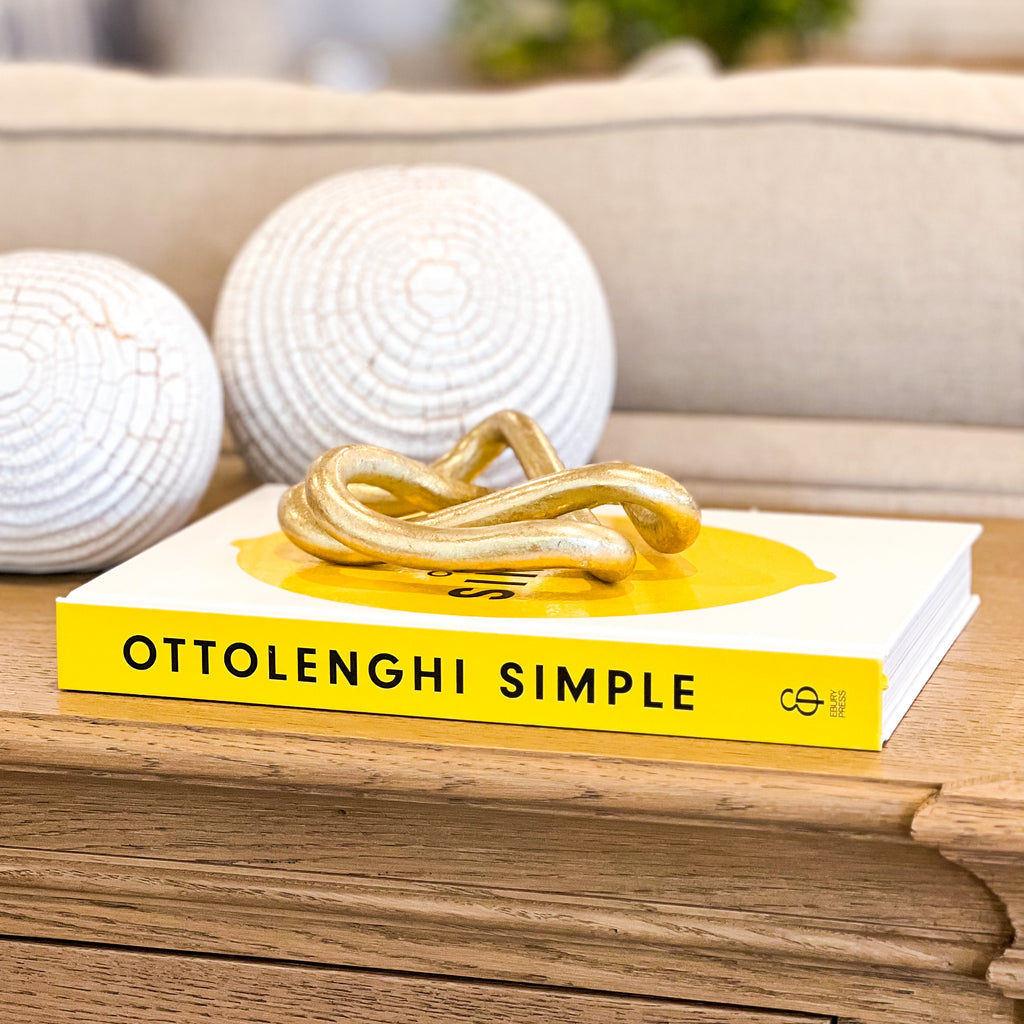 Hamptons Books - Create Stunning Hamptons-Inspired Book Displays